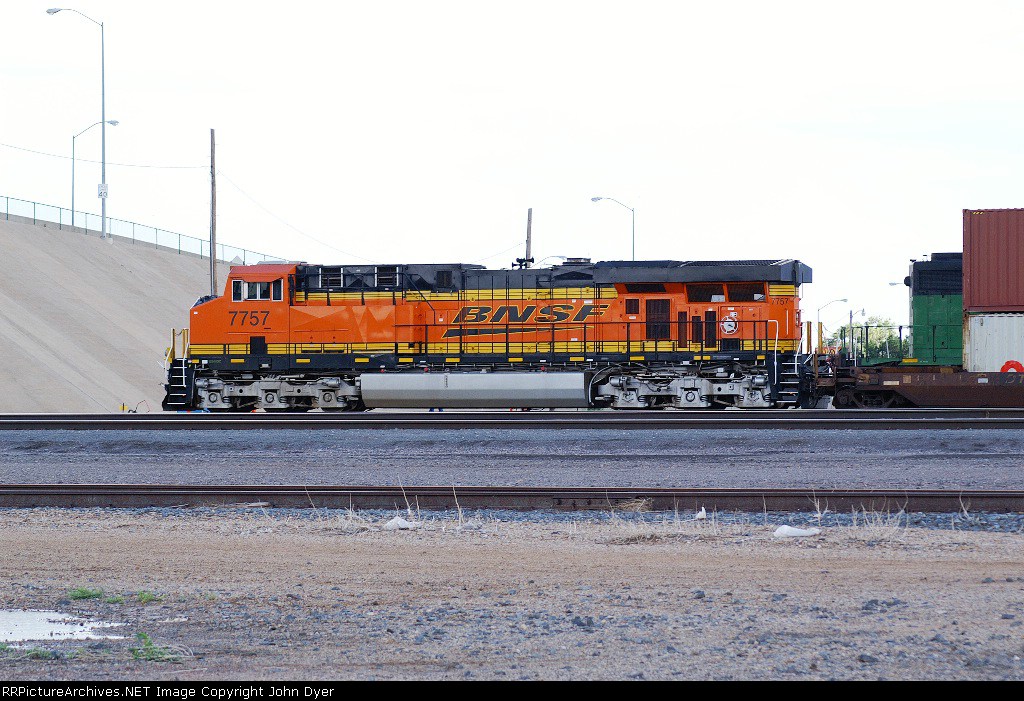 BNSF 7757